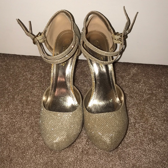 Dream Pairs | Shoes | Sparkly Gold Heels | Poshmark